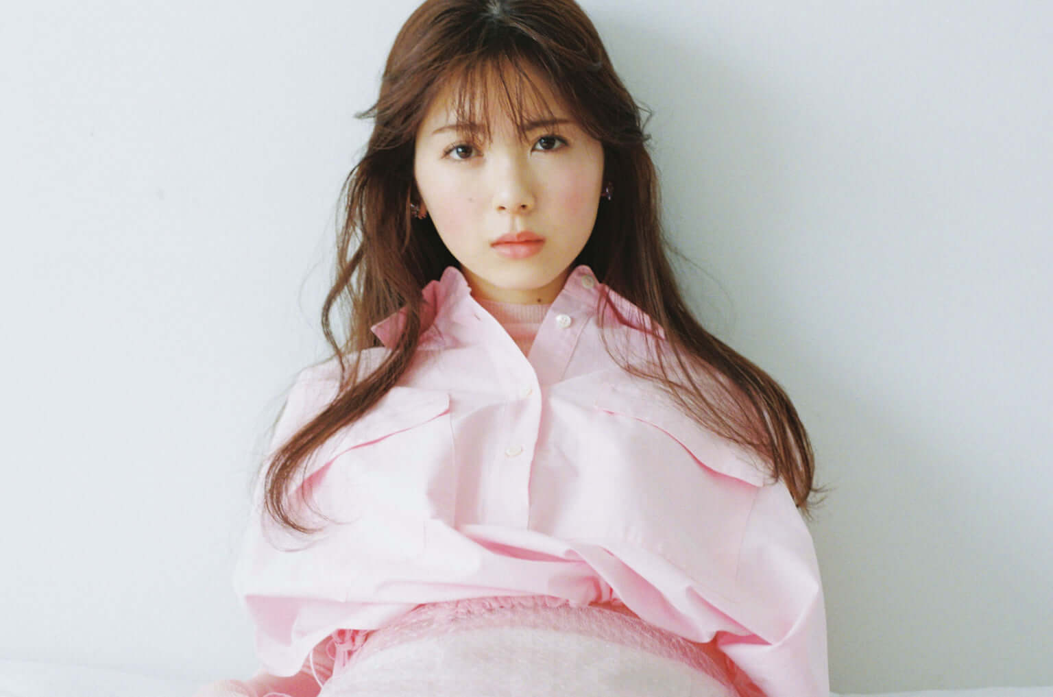 「bis」春号が発売！日向坂46金村美玖サンの儚げな表情に魅了される♡｜itSnapマガジン